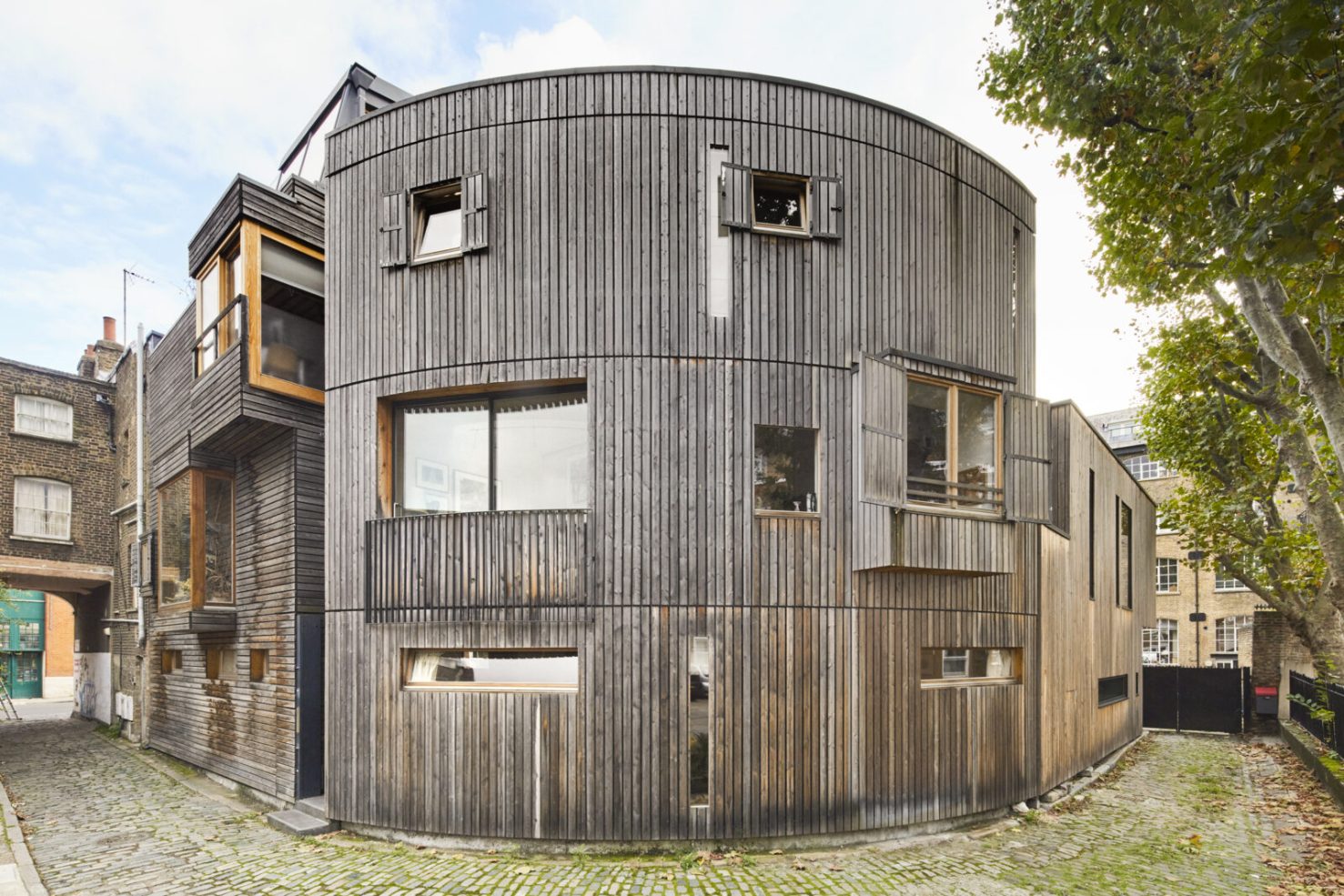 Award-winning South London prefab lists for £1.55m