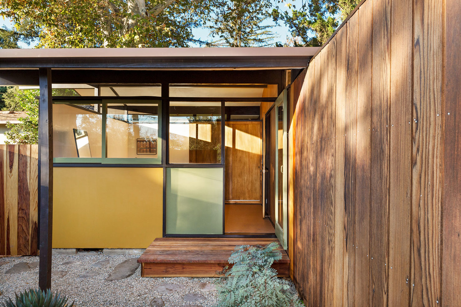 Midcentury post-and-beam gets a HabHouse restoration in LA County