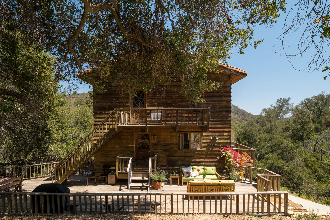 5 treehouse homes for sale in the US right now - The Spaces