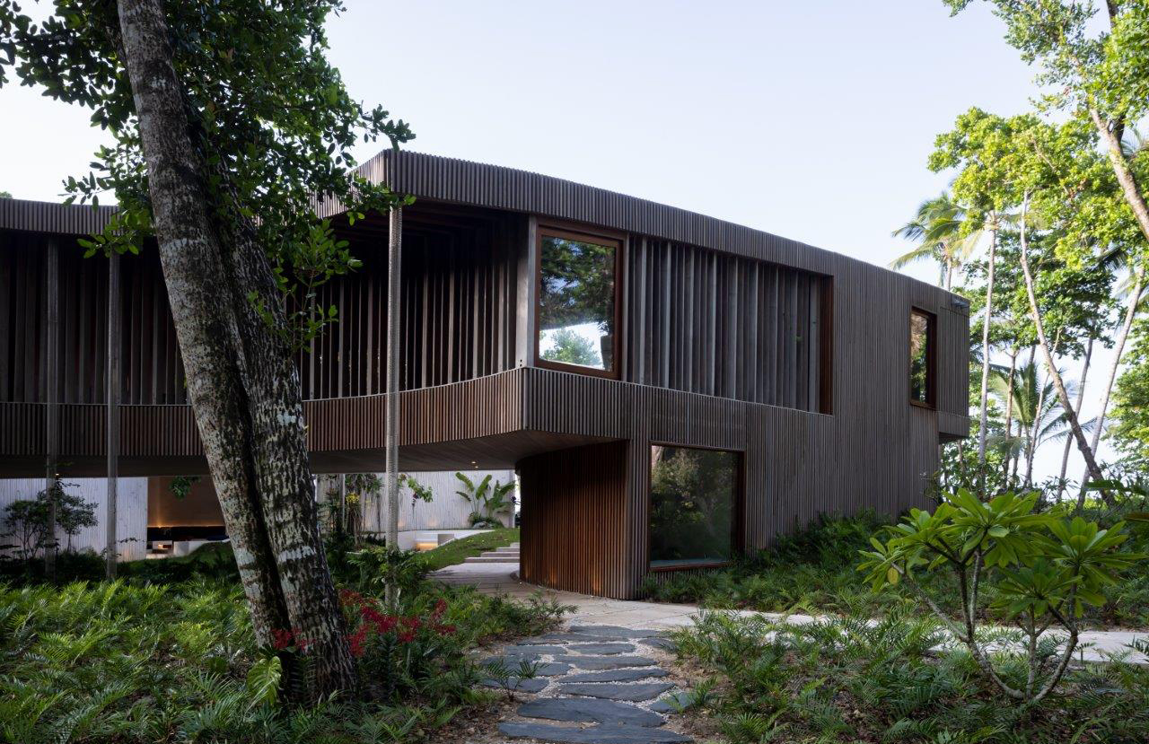 Casa Las Olas is a tropical retreat that offers the best of beach and jungle - The Spaces