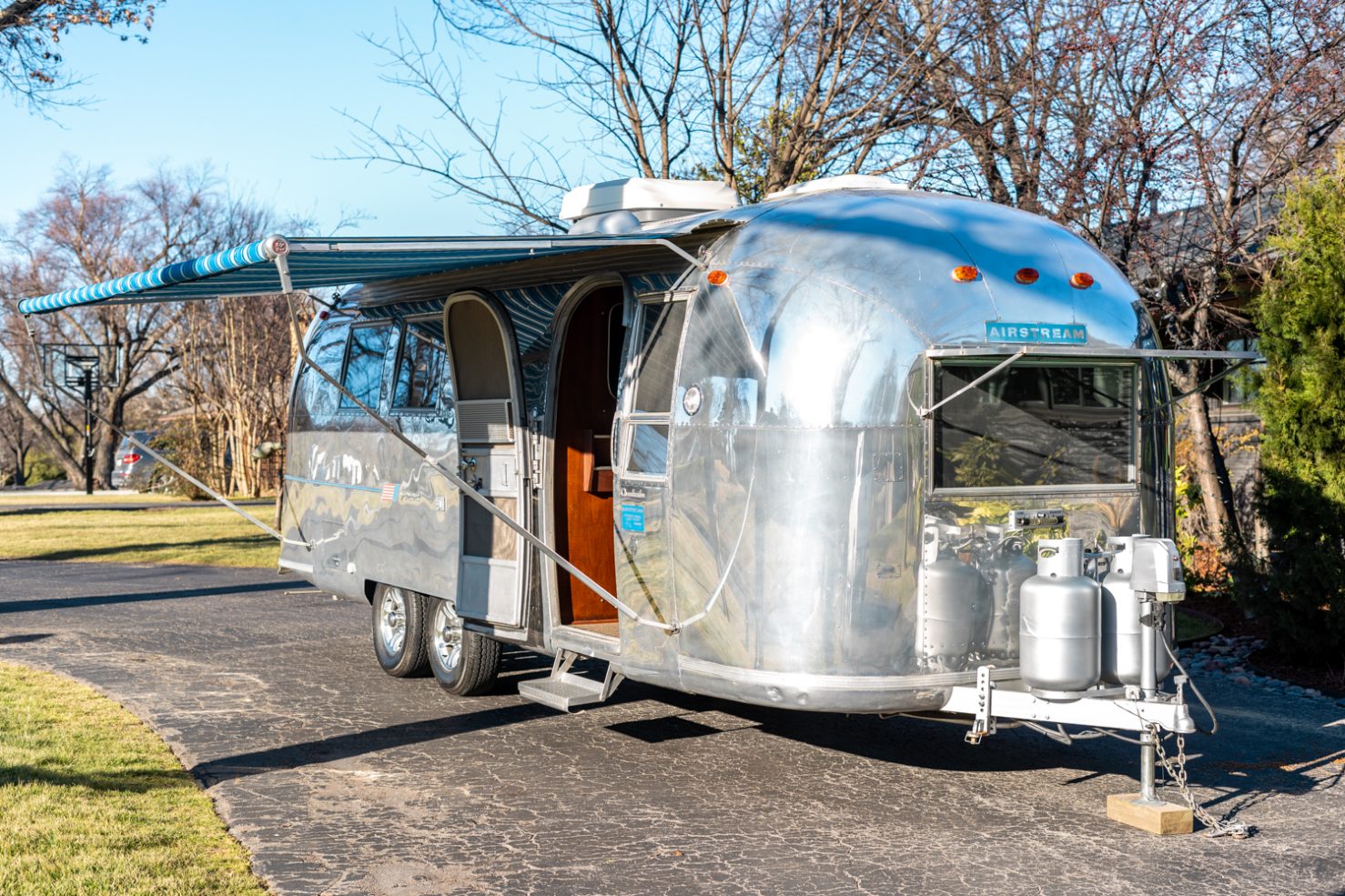 A refurbished 1965 Airstream Overlander is on the auction block ...