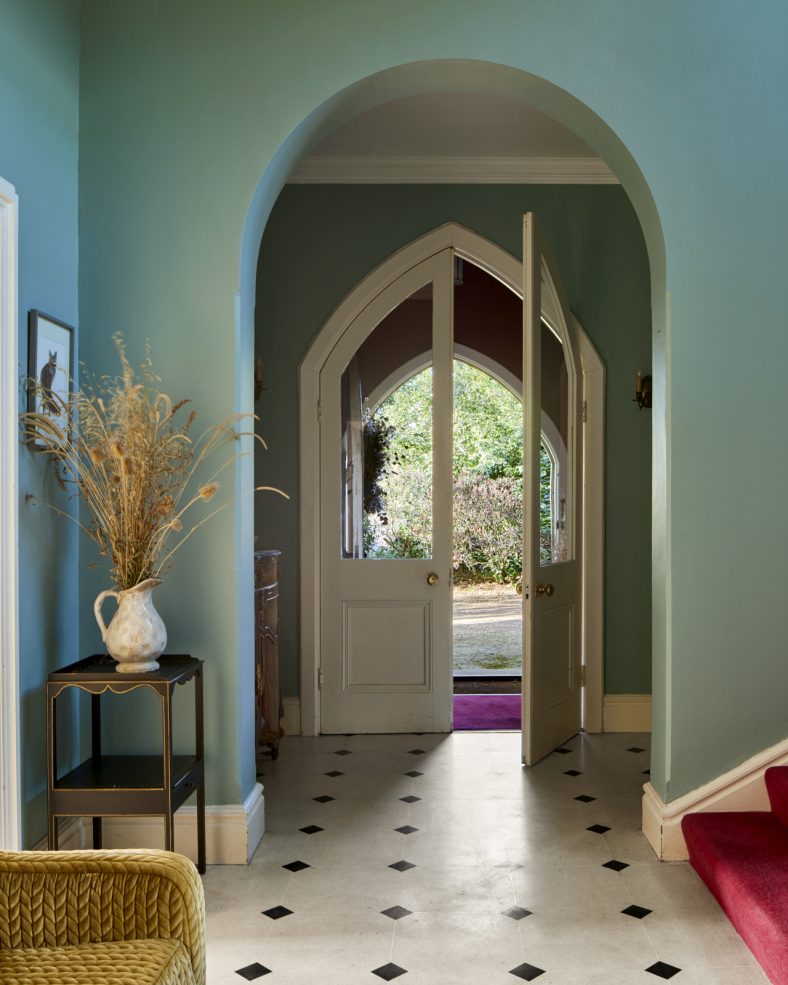 A Shavian Sussex country manse asks for £5m