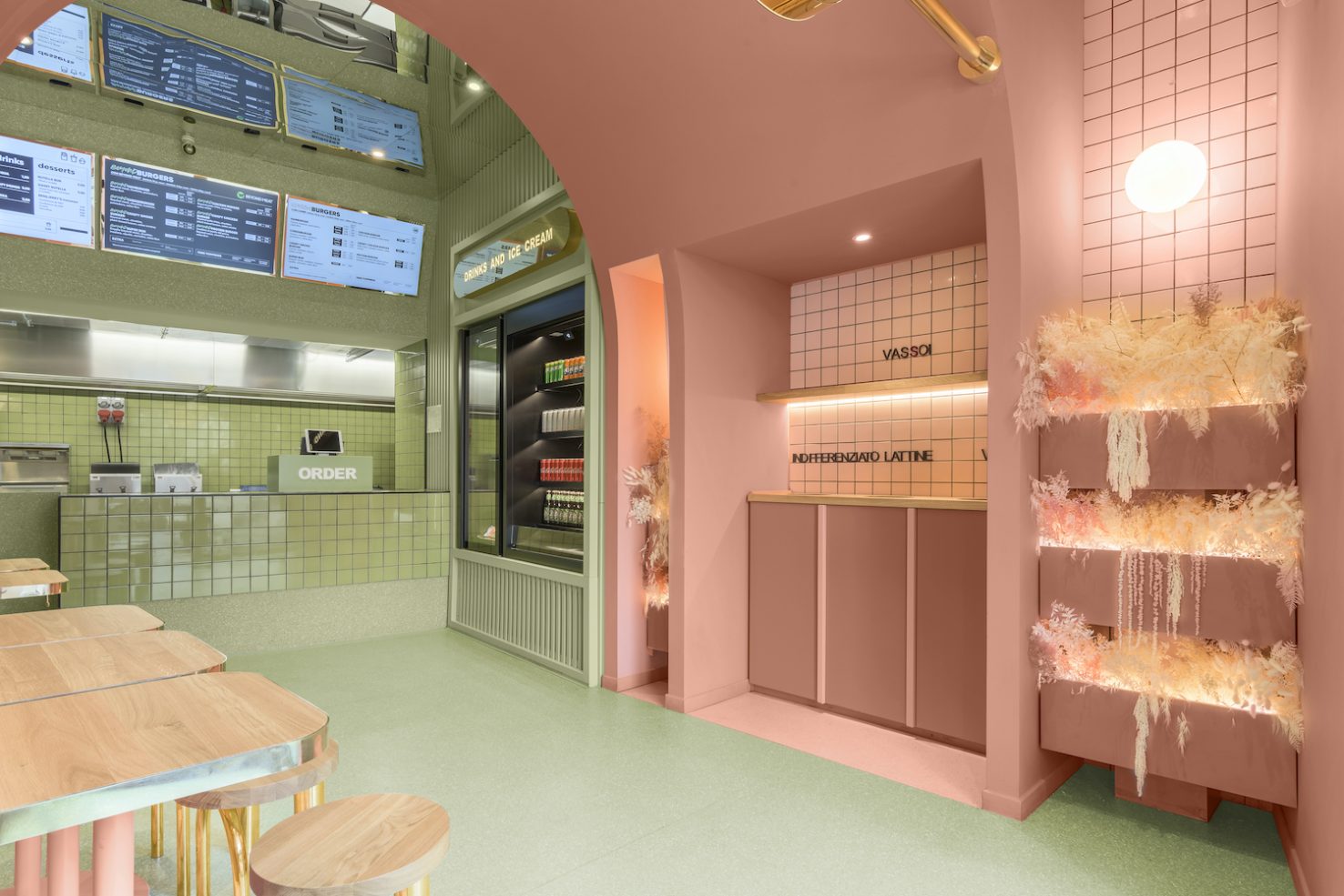 Milan’s burger bar pioneers the ‘swimming pool aesthetic’ - The Spaces