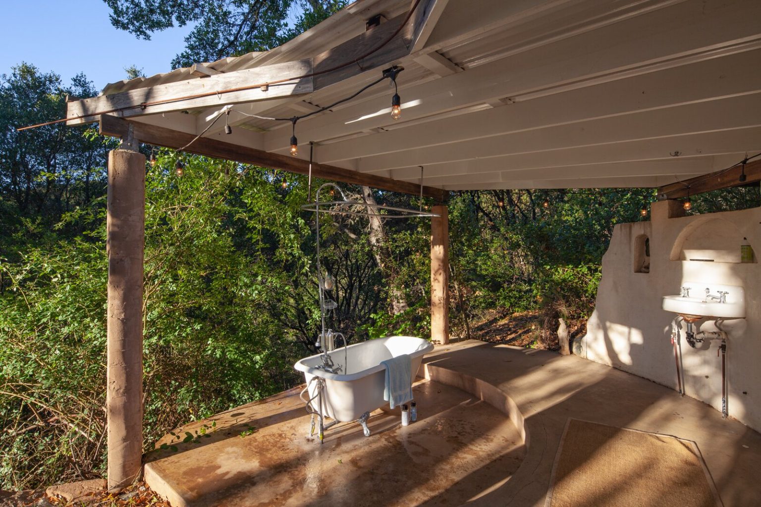 Architect Mickey Muennig’s eccentric Big Sur home is for sale - The Spaces
