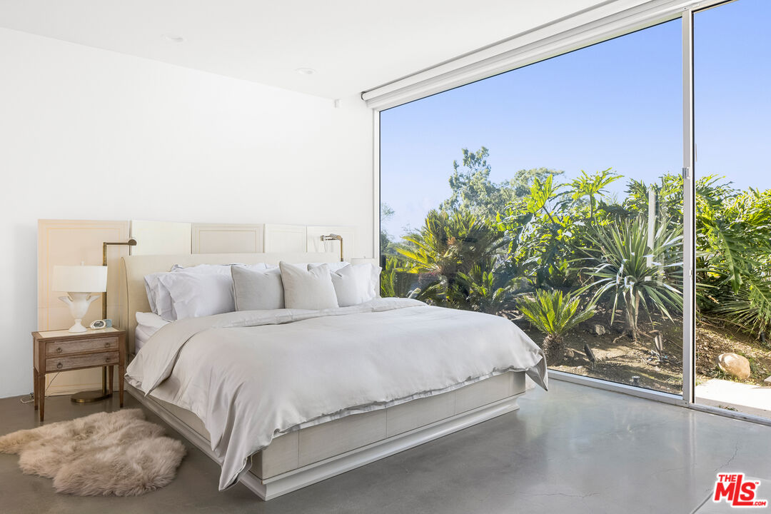 Richard Neutra gem The Loring House lists for $8m in Los Angeles - The ...