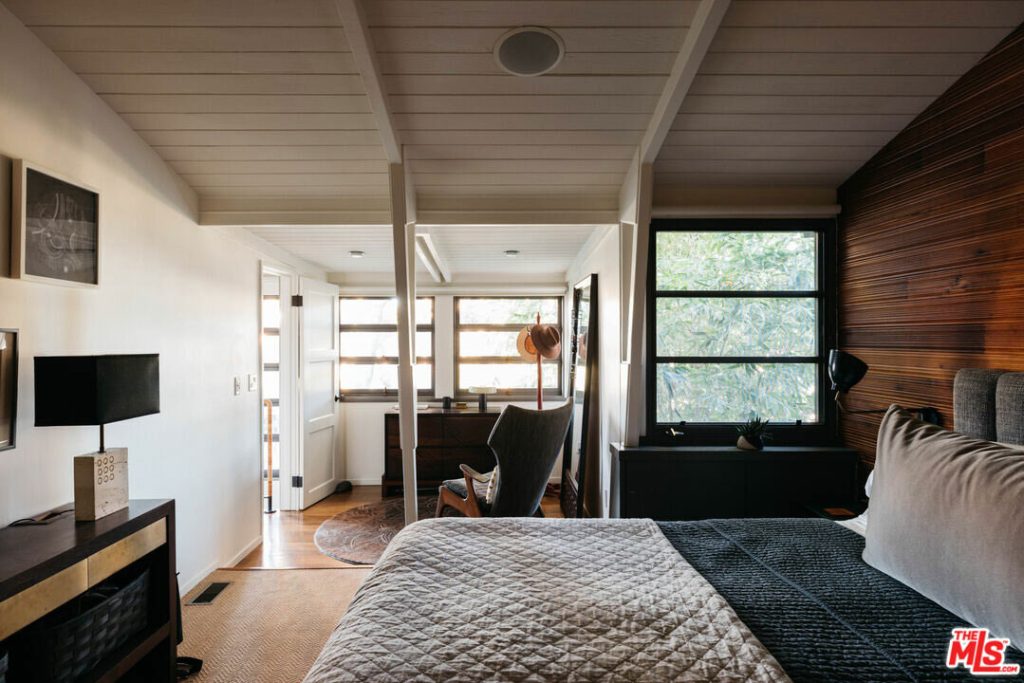 Lofty LA prefab by Kenneth Lind asks for $1.75m - The Spaces