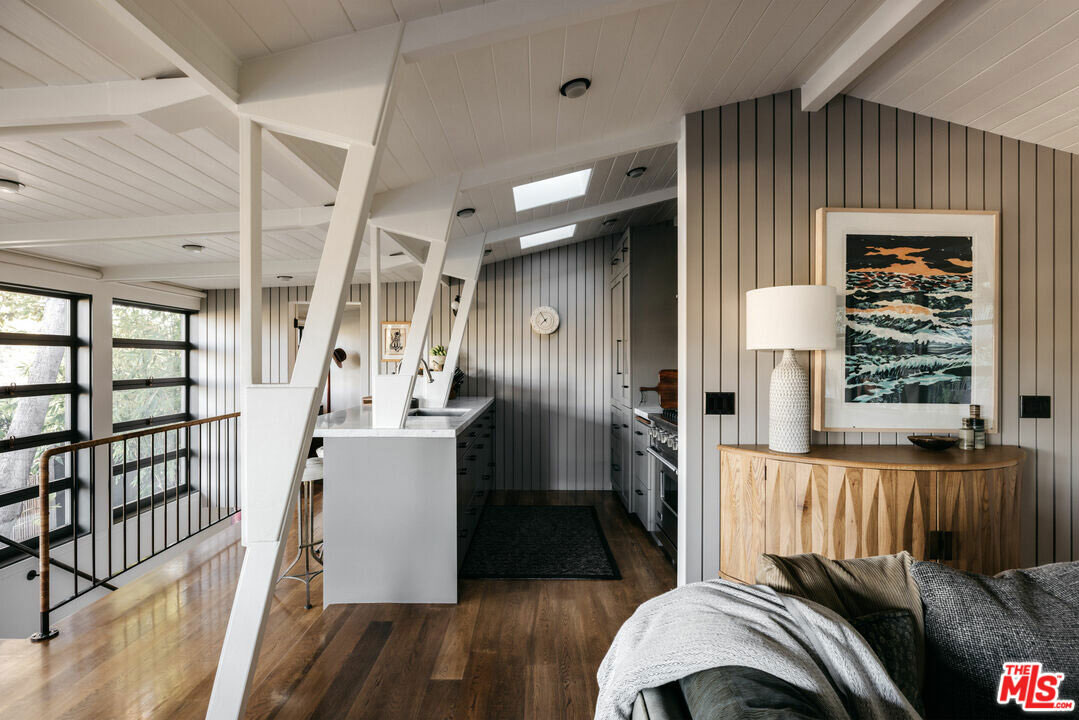 Lofty LA prefab by Kenneth Lind asks for $1.75m - The Spaces