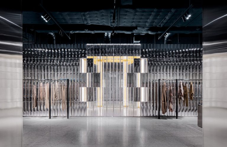 A ‘green belt’ wraps around Seoul’s newest and biggest department store ...