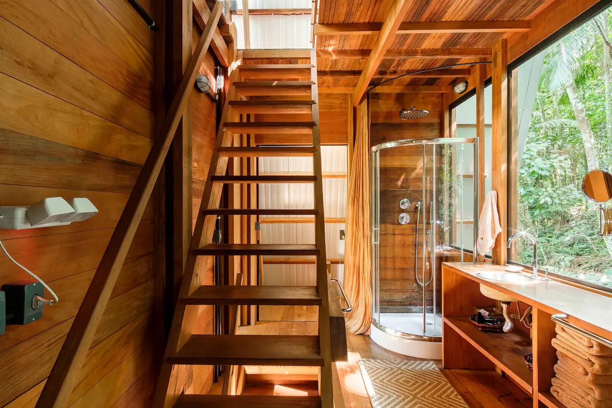 An architect's treetop retreat communes with the monkeys - The Spaces