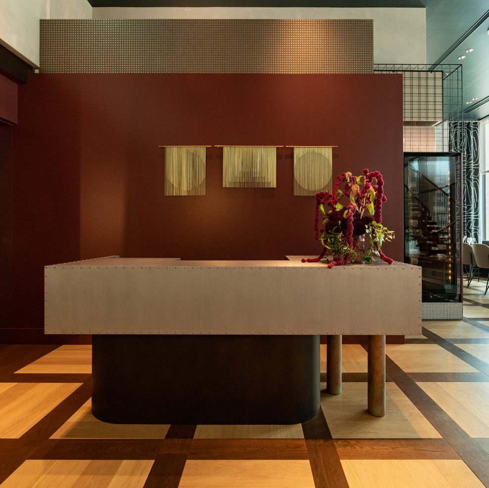 Luchetti Krelle brings breezy Brazilian modernism to this rooftop Tokyo ...