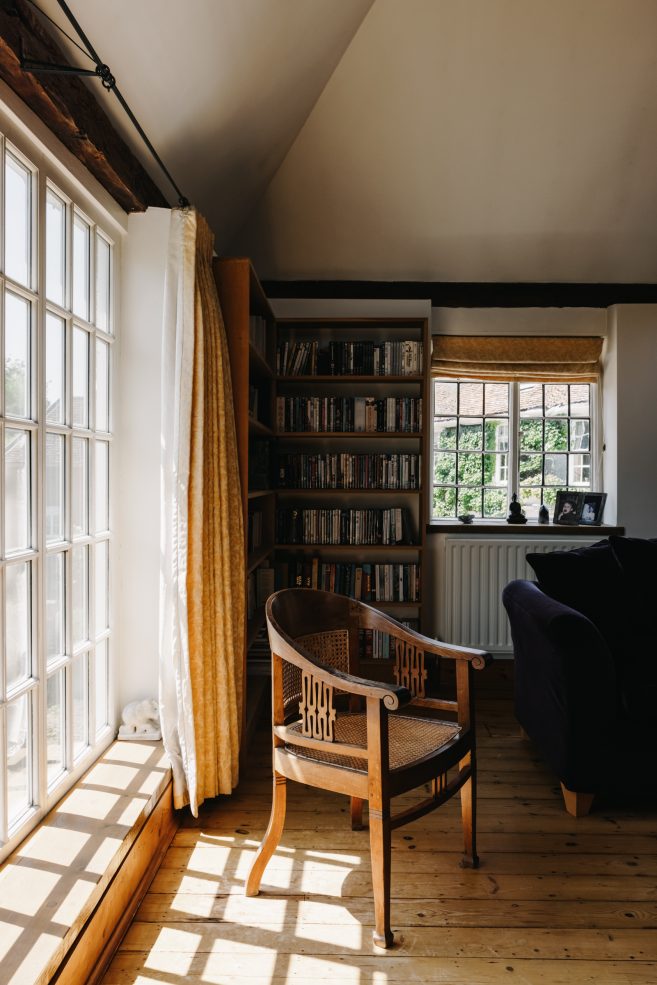 This converted coach house sleeps 10 under original wood beams - The Spaces