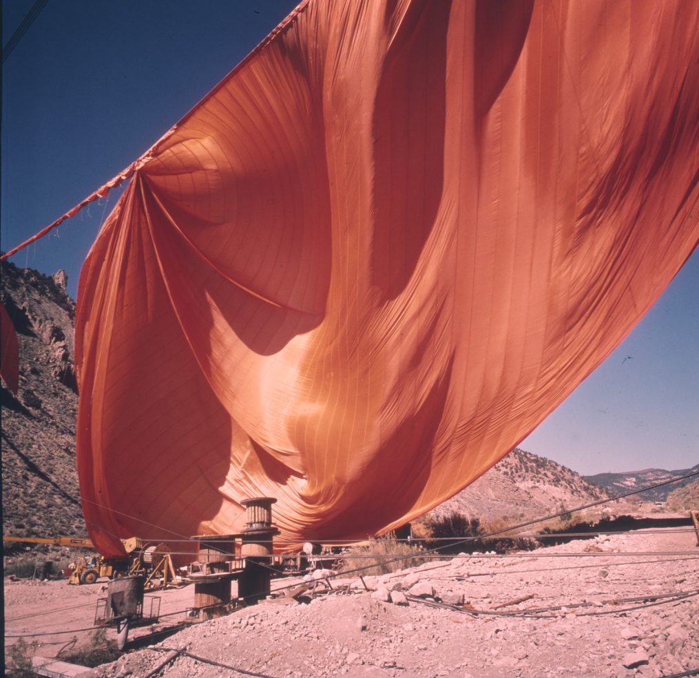Christo and Jeanne-Claude's 'Ephemeral Nature' show unravels the duo's ...