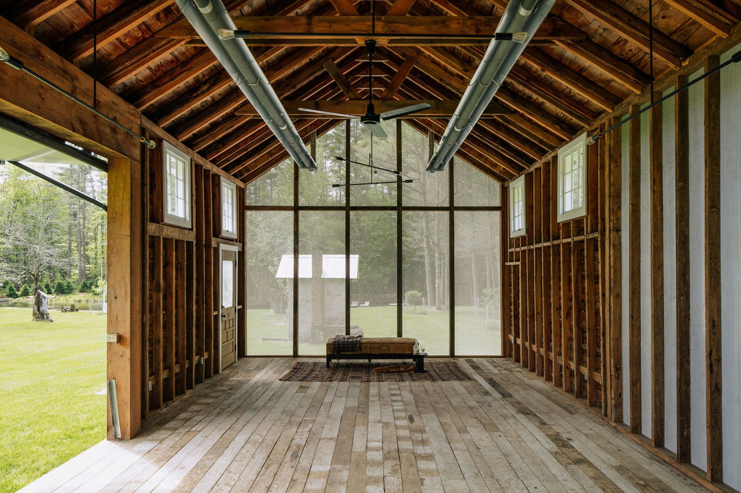 Floating New York farmhouse asks for $2.875m - The Spaces