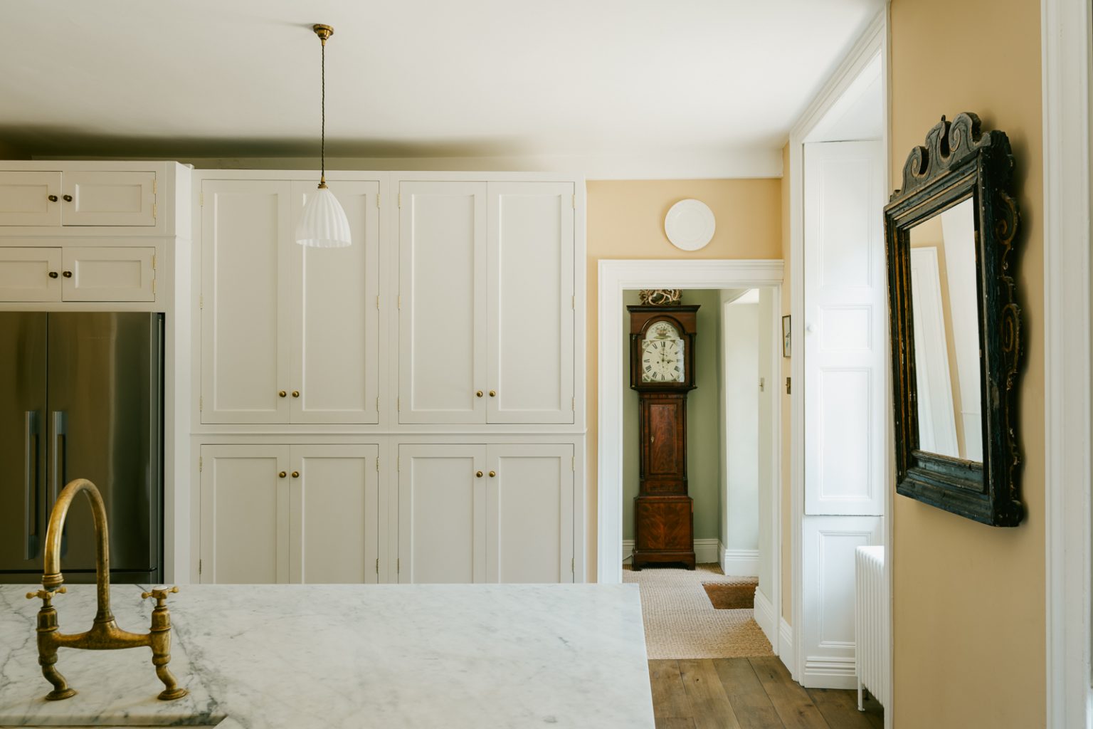 Soothing pinks set the tone inside this renovated Georgian manor in ...