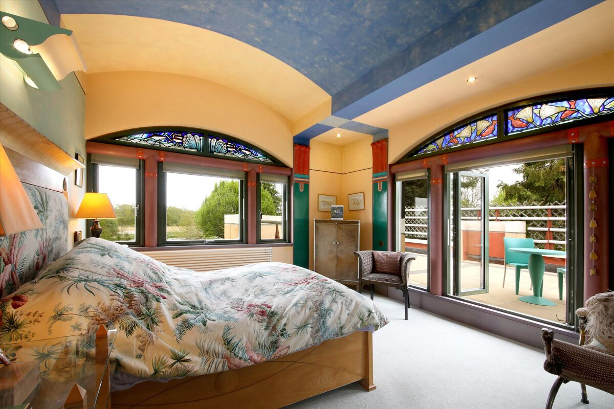 John Outram’s postmodern masterpiece Sphinx Hill is for sale - The Spaces