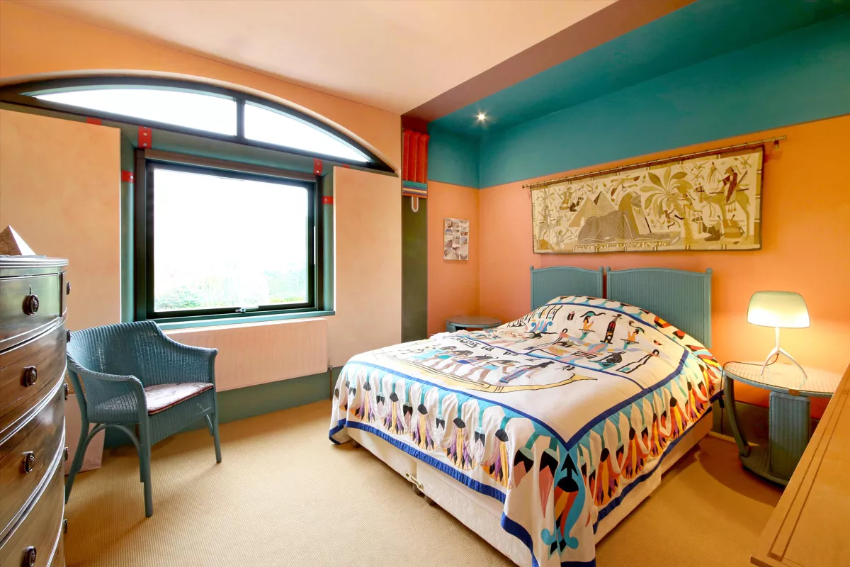 John Outram’s postmodern masterpiece Sphinx Hill is for sale - The Spaces