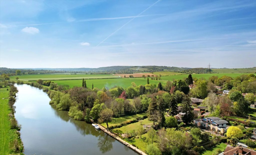 John Outram’s postmodern masterpiece Sphinx Hill is for sale - The Spaces