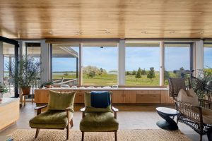This East Hampton estuary home has views that inspired Jackson Pollock ...