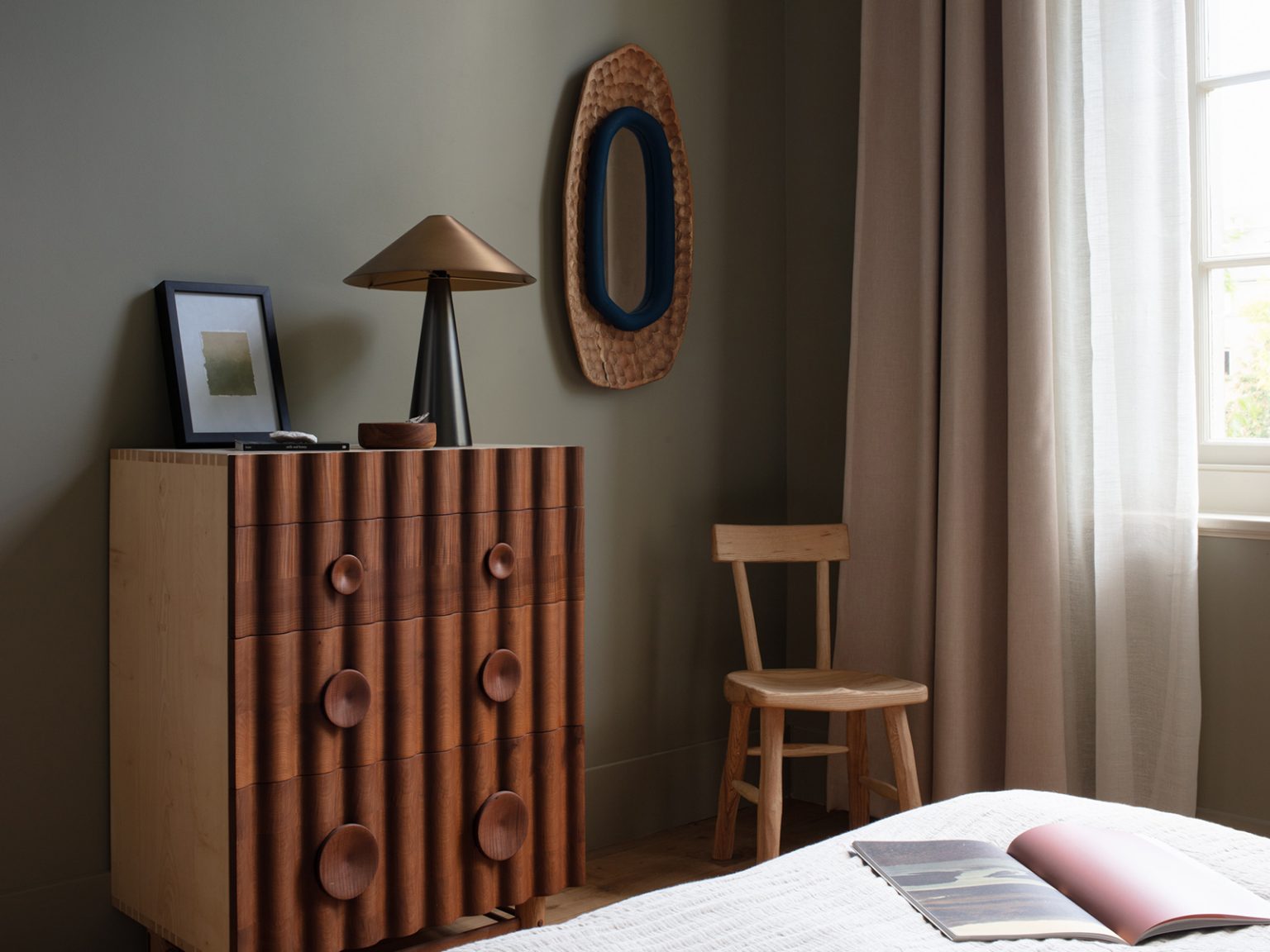 London's Town Hall Hotel converts two suites into liveable design ...