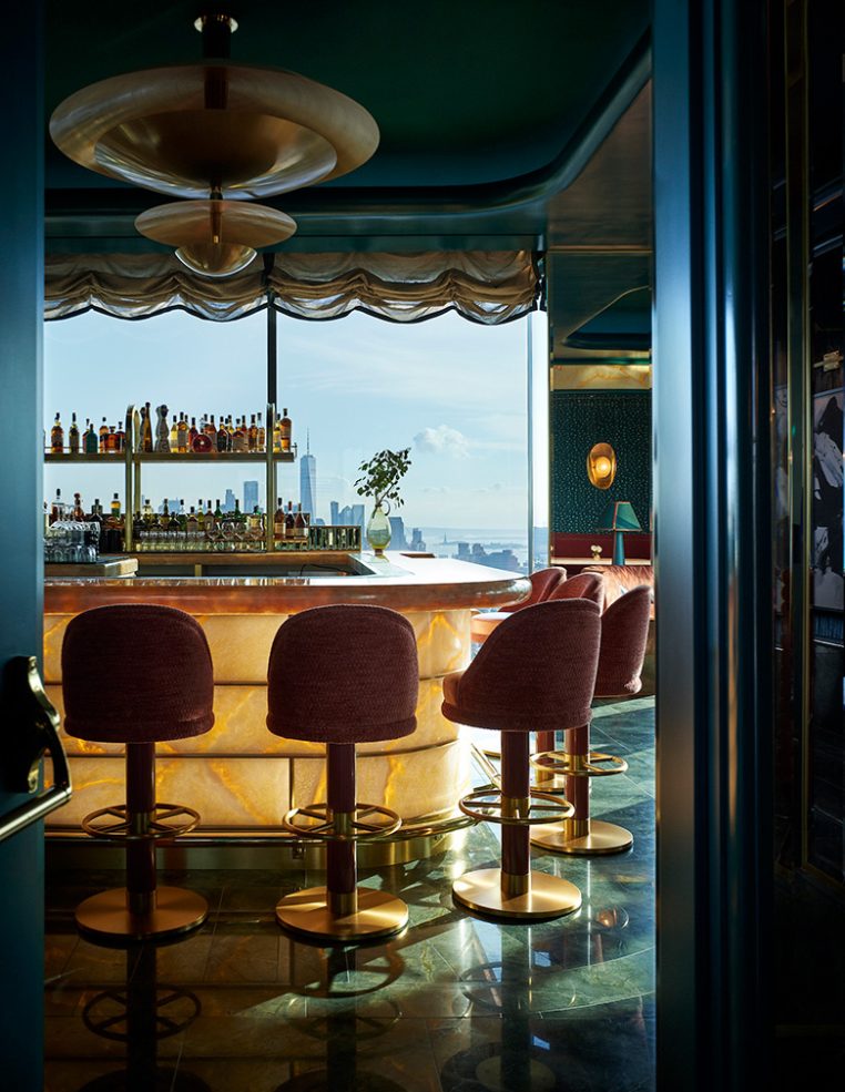 New York’s Nubeluz cocktail bar floats amid the skyscrapers - The Spaces