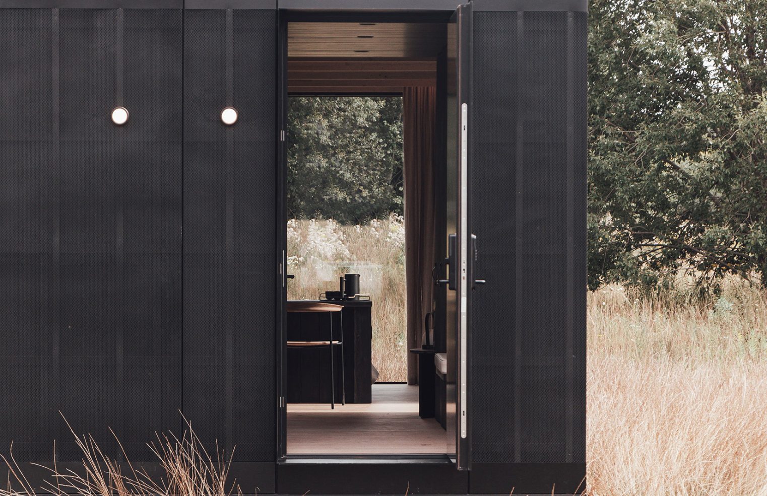 Nokken is a cabin that can expand into a glamping site
