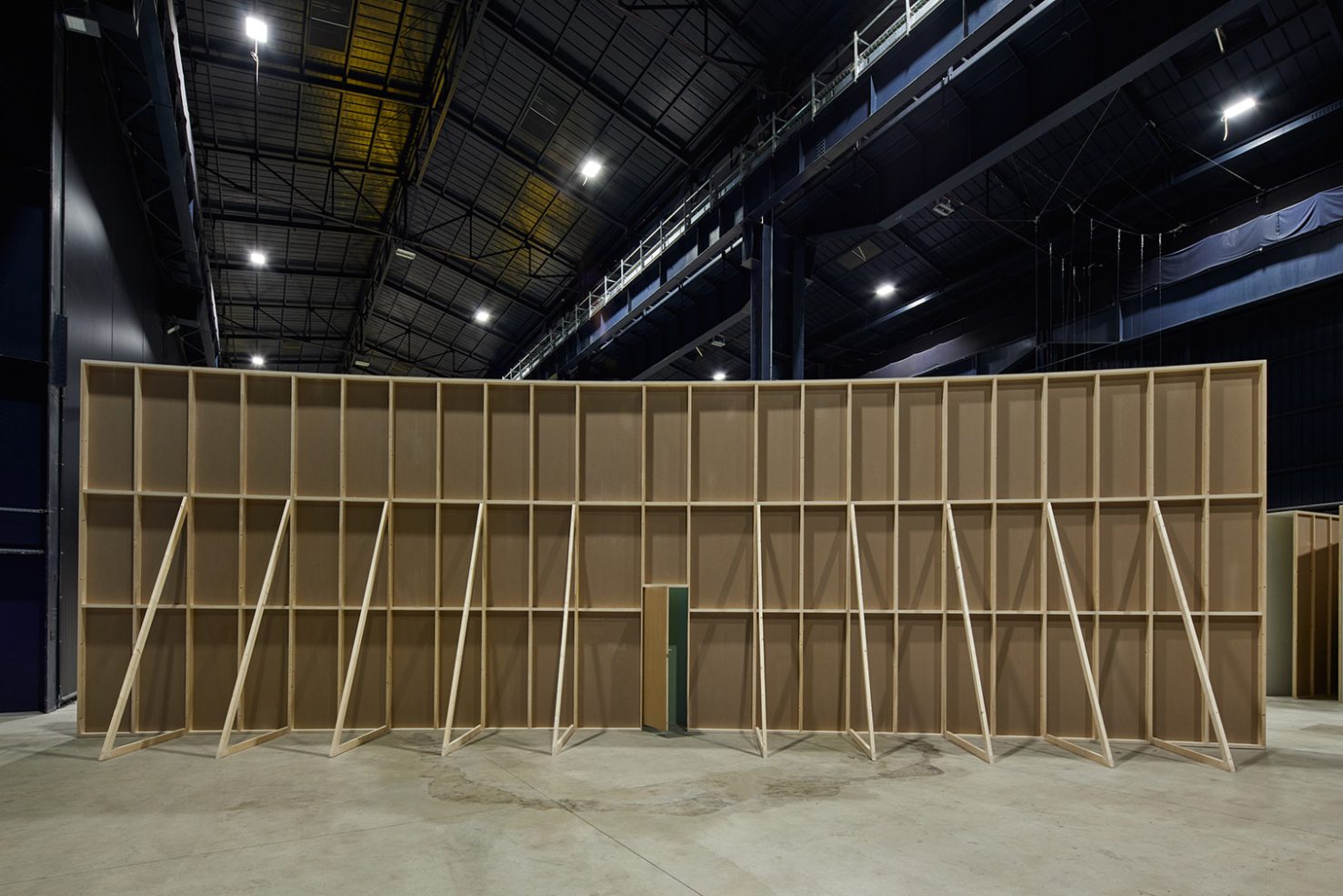 Bruce Nauman brings his neon artworks to Milan’s Pirelli HangarBicocca ...