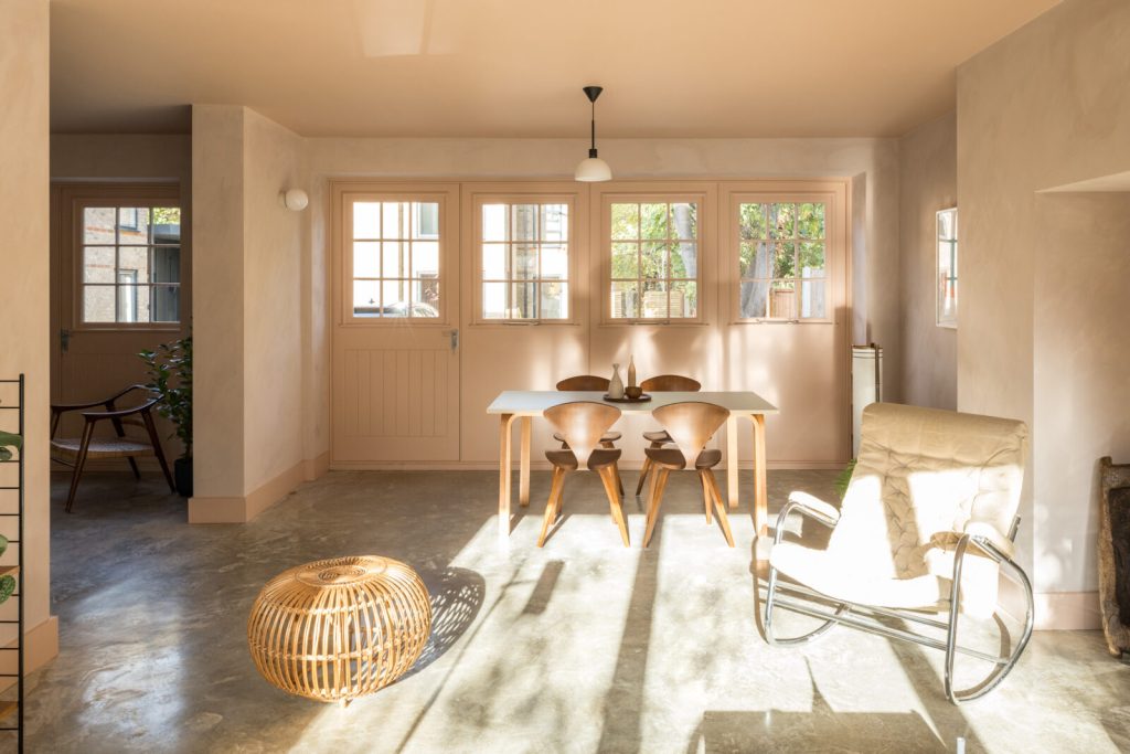 A restored London Coach House with soothing, tranquil interiors asks ...