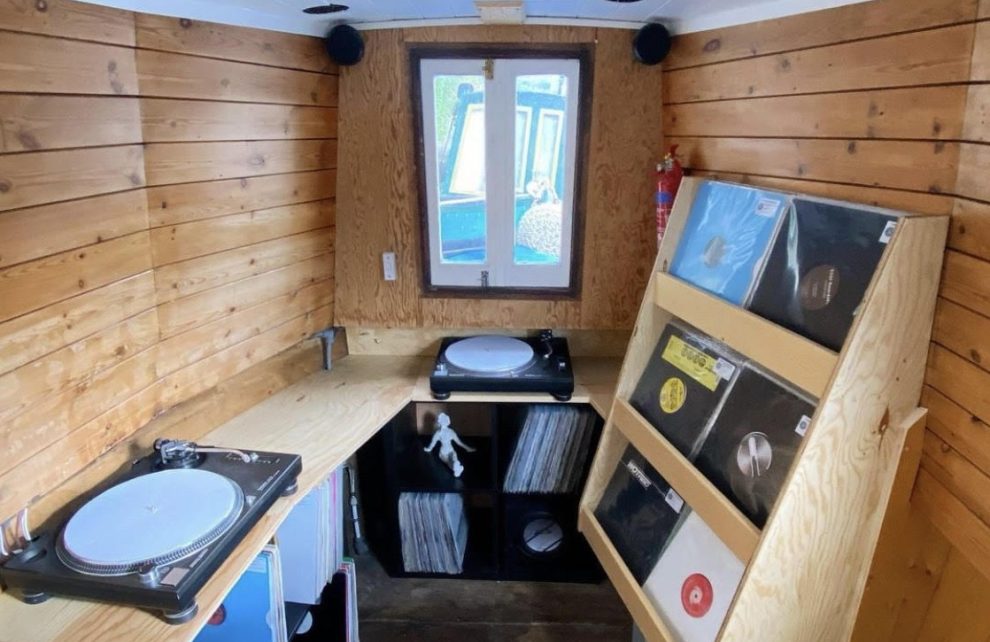 Rubber Ducky Records is a floating record store on a canal boat - The ...
