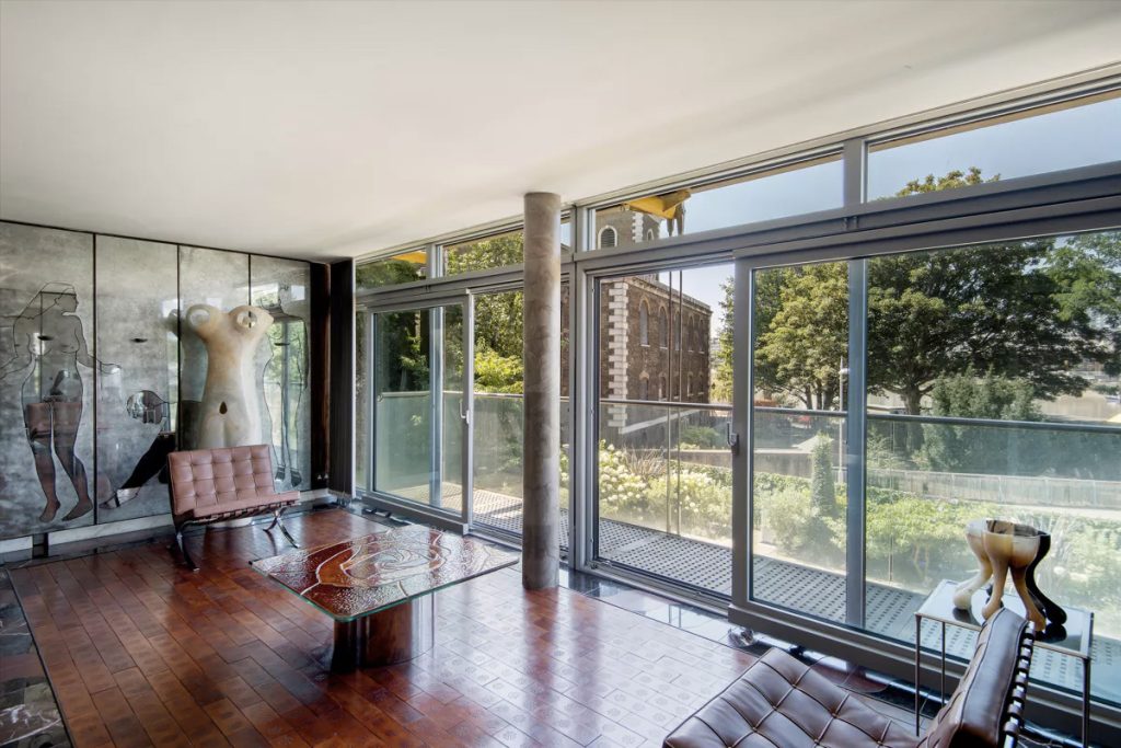 Artist Mark Humphrey's London flat is a living artwork - The Spaces