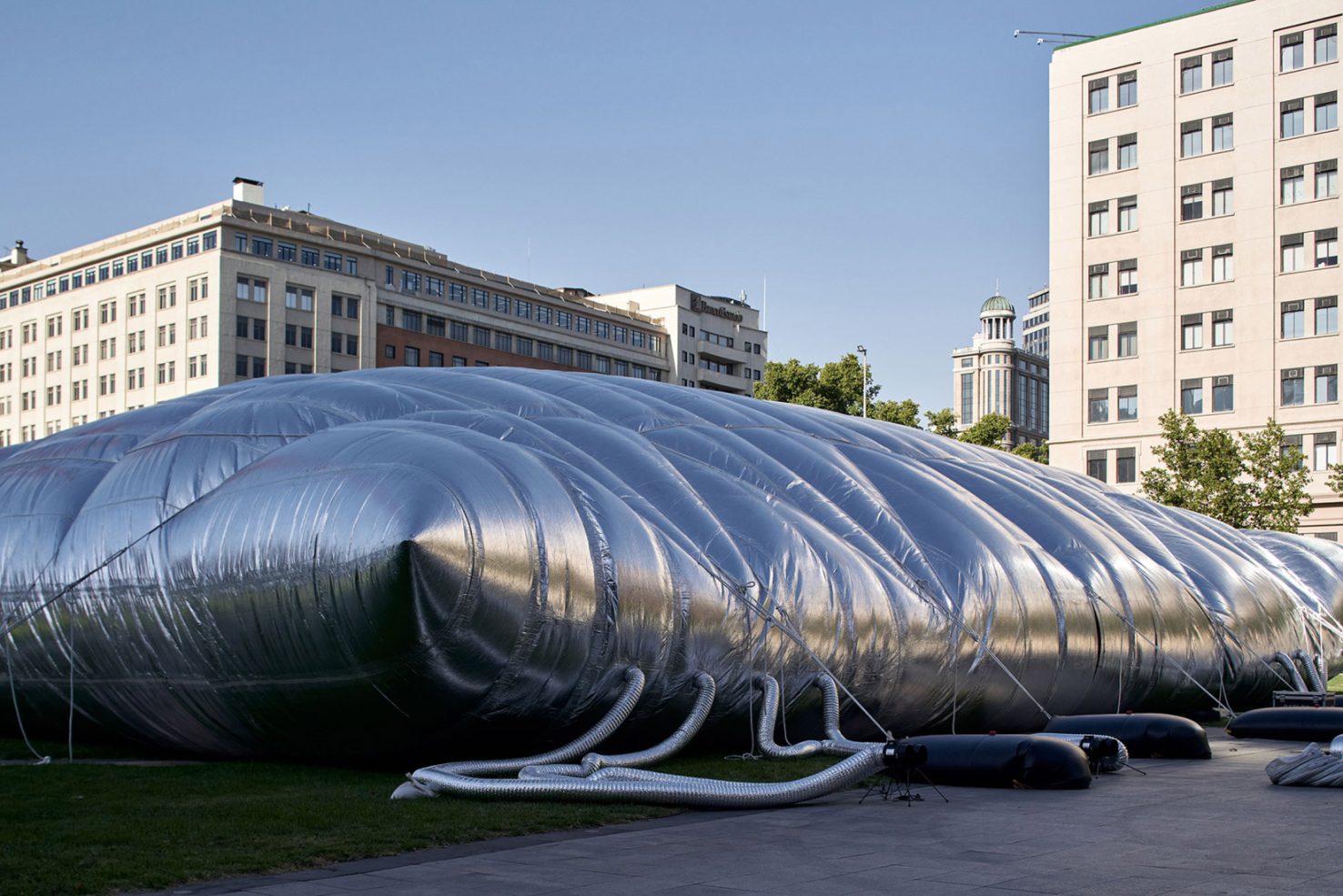 Smiljan Radić designed an inflatable pavilion for Chile’s architectural ...