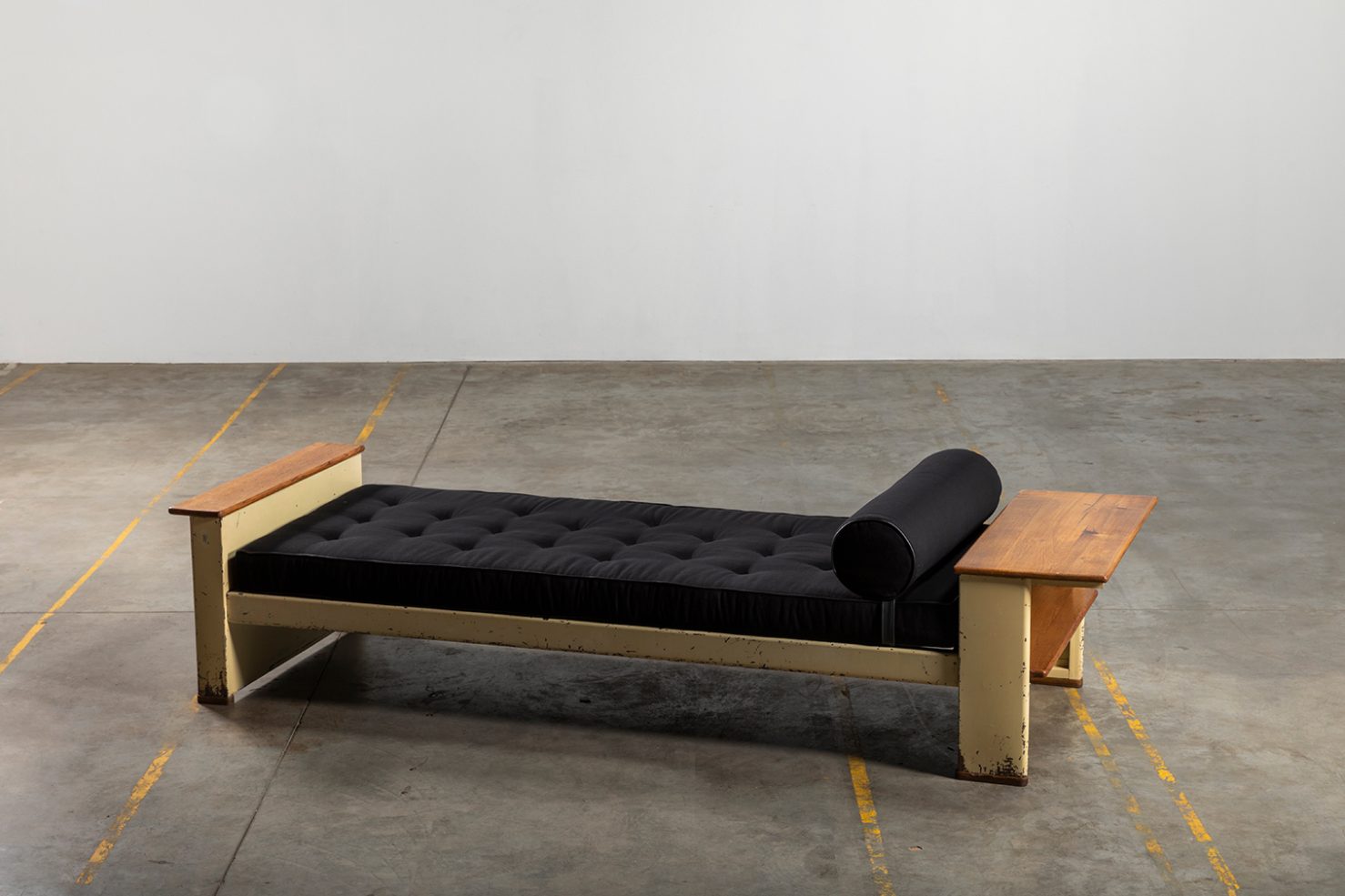 A new Paris show delves into Jean Prouvé’s furniture for the academic ...