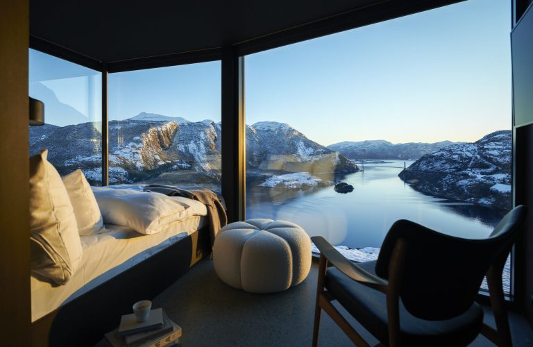 Snøhetta reveals its new fjord-side cabins in Norway