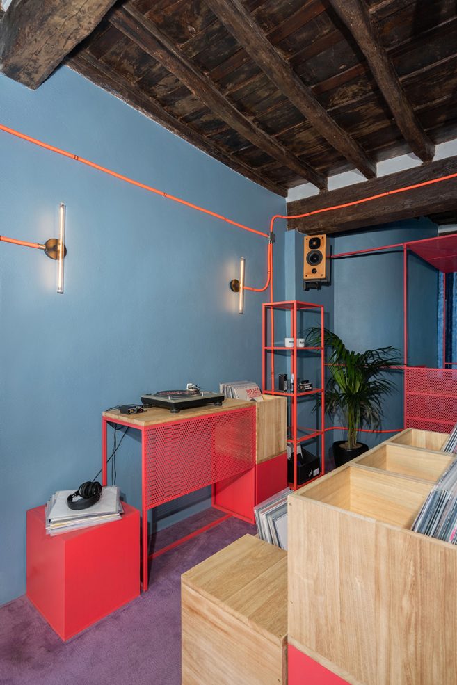 Rome record store Sounds Familiar is a place to ‘wile away and get lost ...