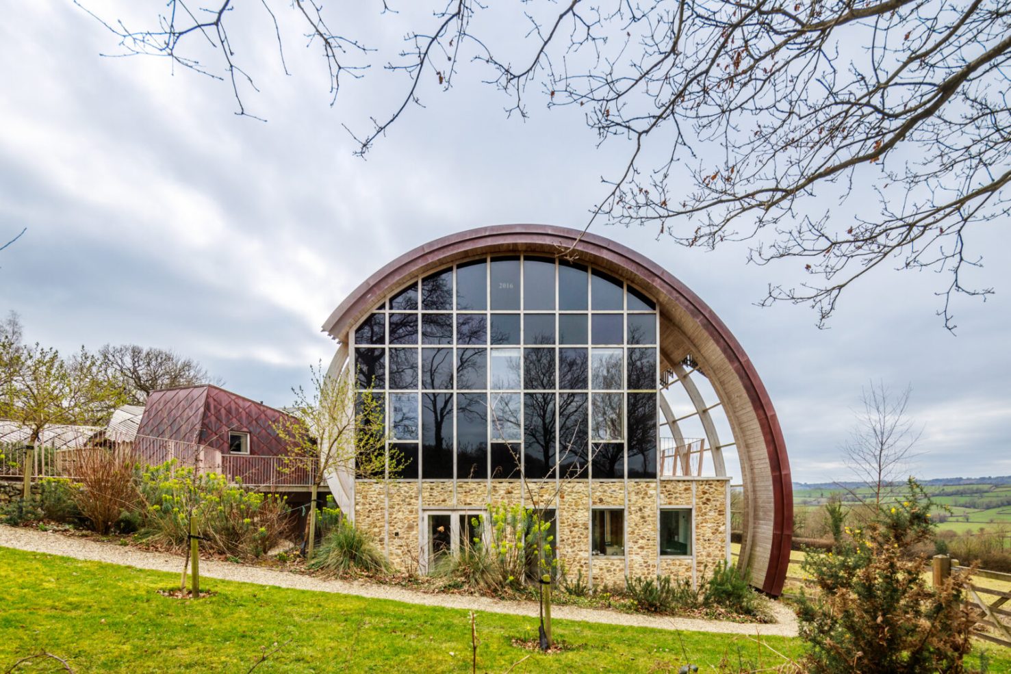 Grand Designs’ ‘Fossil house’ is for sale in Devon - The Spaces