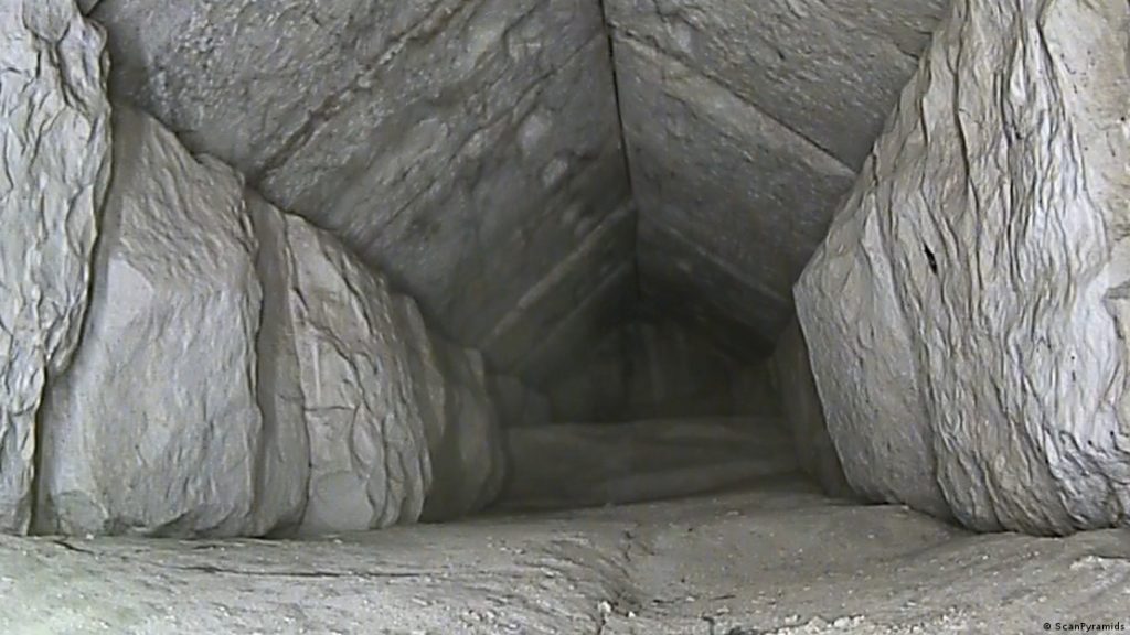 Scans reveal a 'secret' tunnel at the Great Pyramid of Giza - The Spaces
