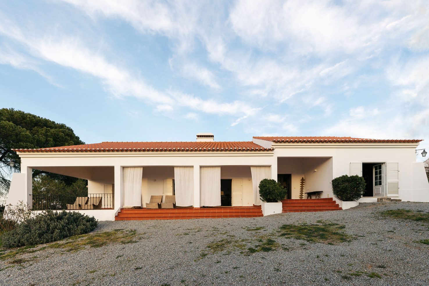 This Alentejo farmhouse on two acres of land has space for two families ...