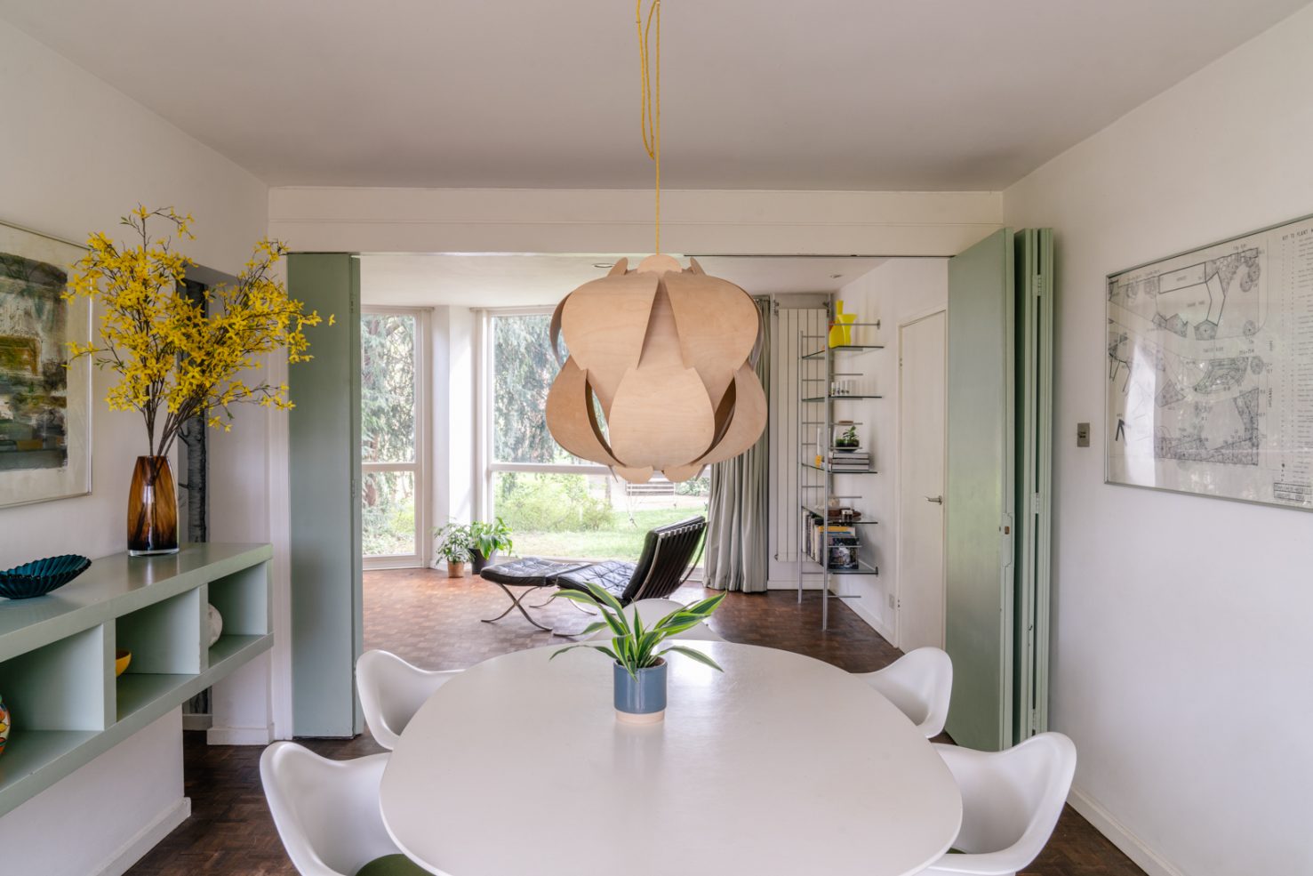 A modernist townhouse promises sophisticated living in the Surrey ...