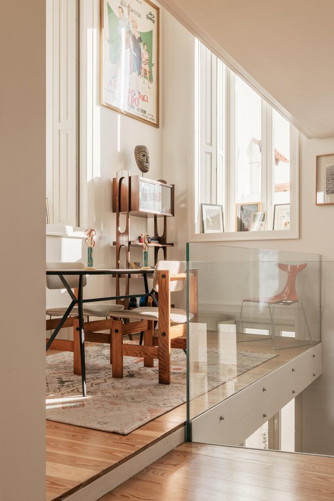 A historic facade hides modern living spaces at this Lisbon townhouse ...