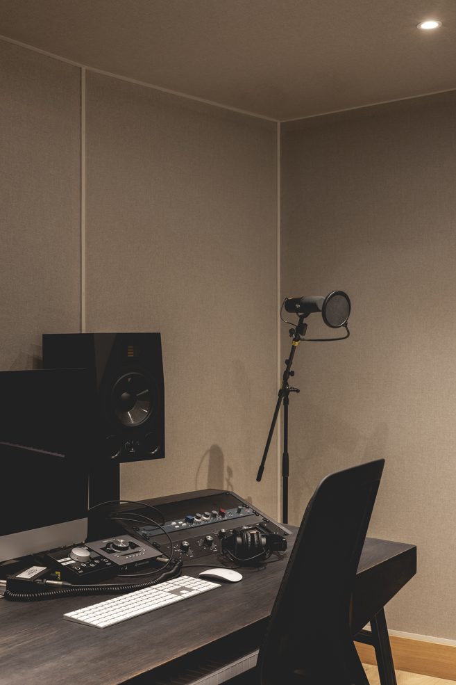 MoreySmith transforms a gin distillery into a subterranean recording studio - The Spaces