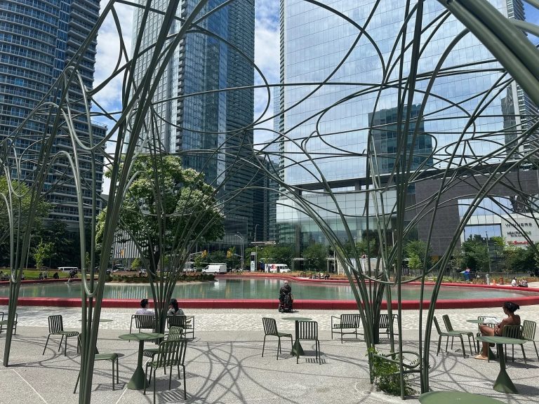 Toronto's heart-shaped Love Park opens to the public - The Spaces