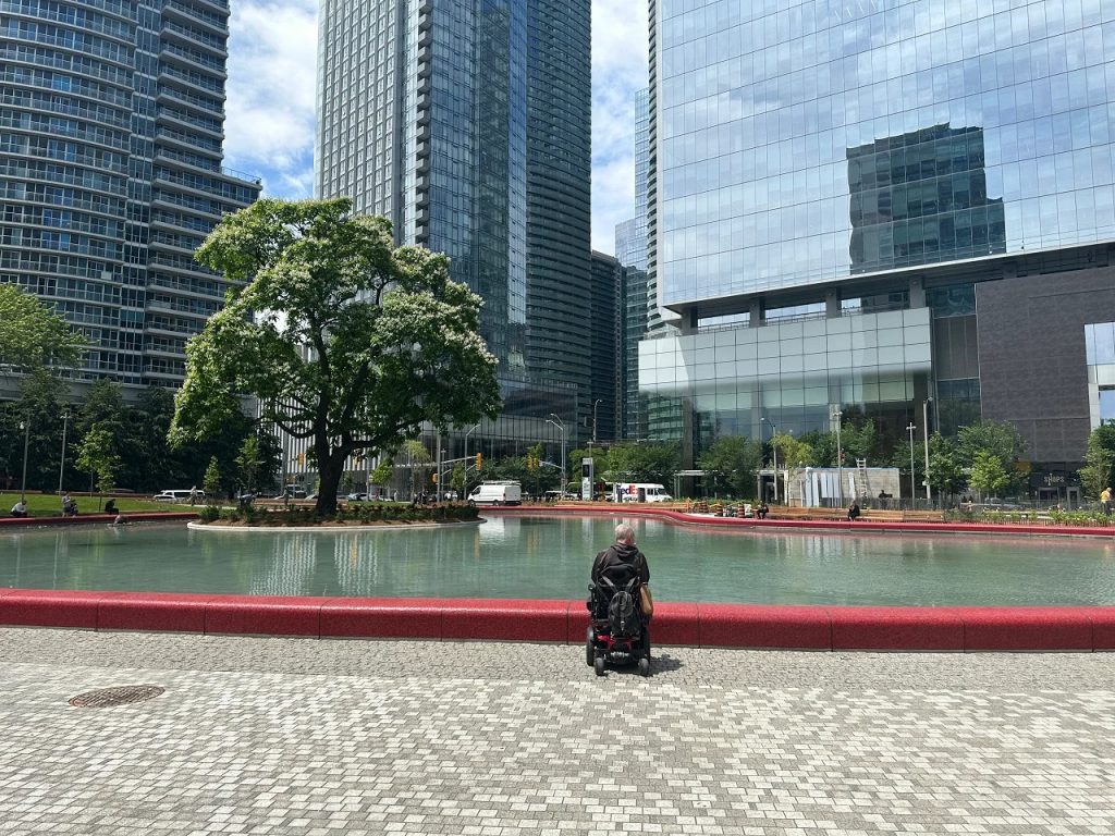 Toronto's heart-shaped Love Park opens to the public - The Spaces