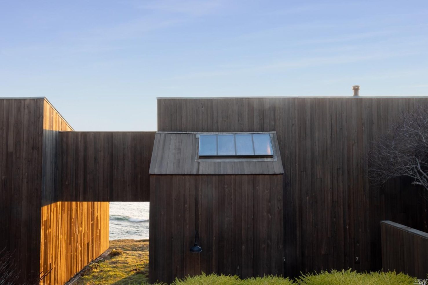 A clifftop Sea Ranch condo asks for $1.7m - The Spaces