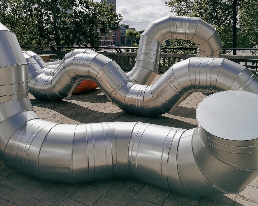 Holly Hendry's 'Slackwater' sculpture weaves its way across the roof of ...