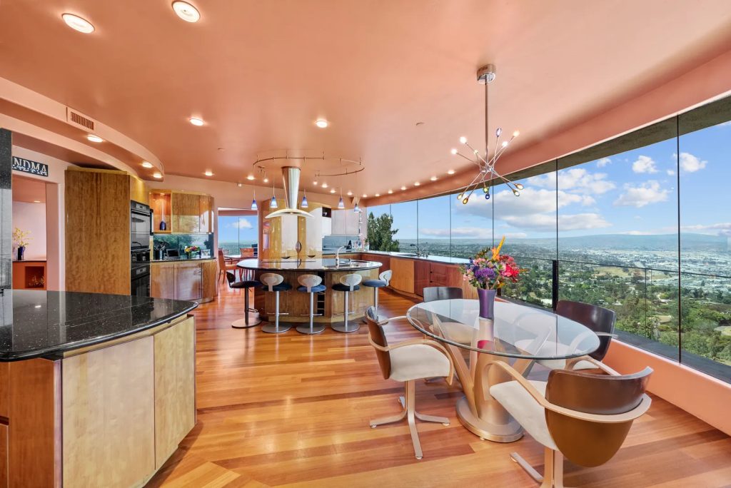 The world’s ‘most famous’ rotating house is for sale in San Diego - The ...