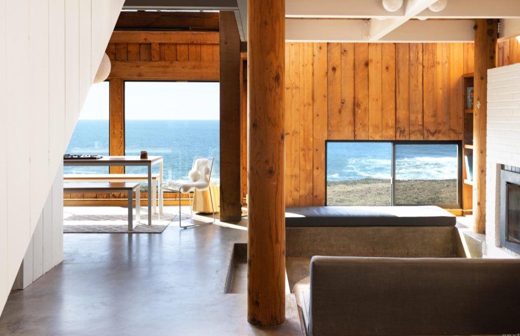 A clifftop Sea Ranch condo asks for $1.7m - The Spaces
