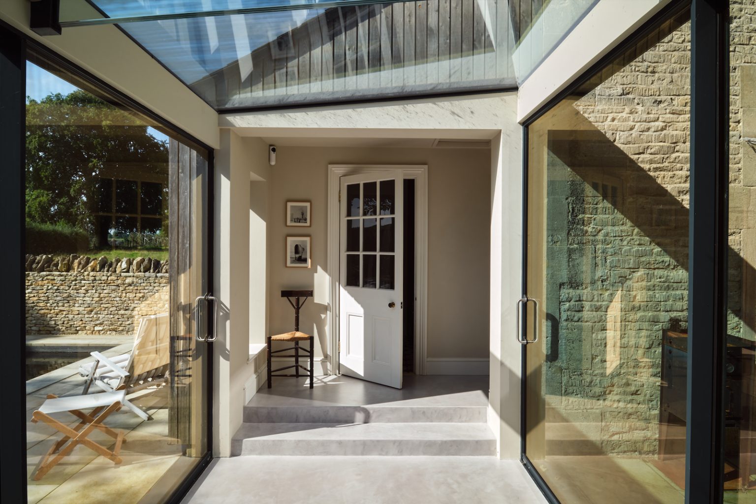 A renovated chapel hits the market in the Cotswolds - The Spaces