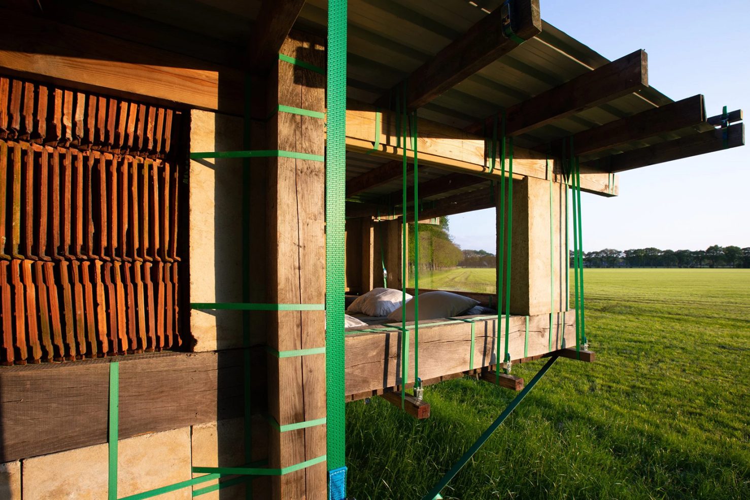 This Netherlands hotel ‘shack’ takes reuse and repurpose to the next ...