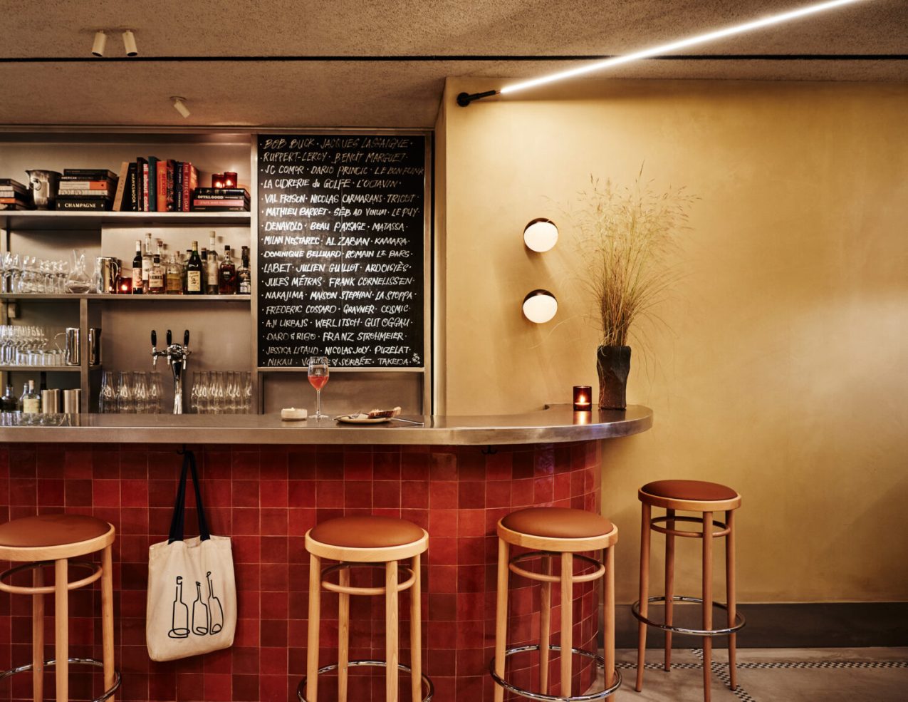 Singapore’s Le Bon Funk is a warm European-style wine bar - The Spaces