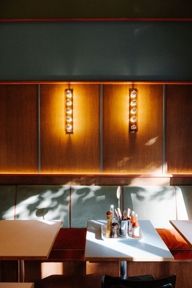 Paris restaurant Melt is a neon-lit diner with a sense of the ...