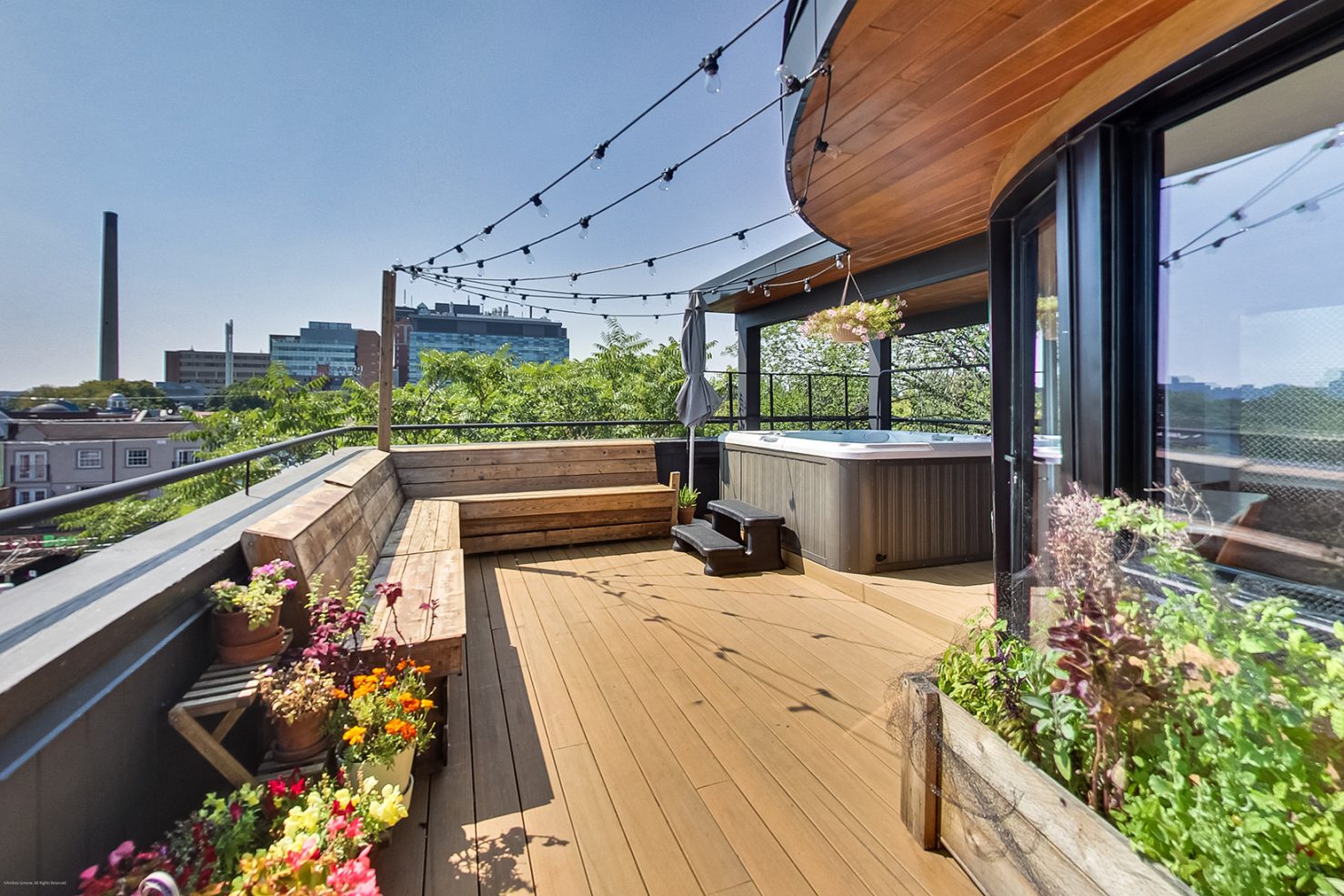 A downtown Toronto laneway home offers loft vibes and incredible ...